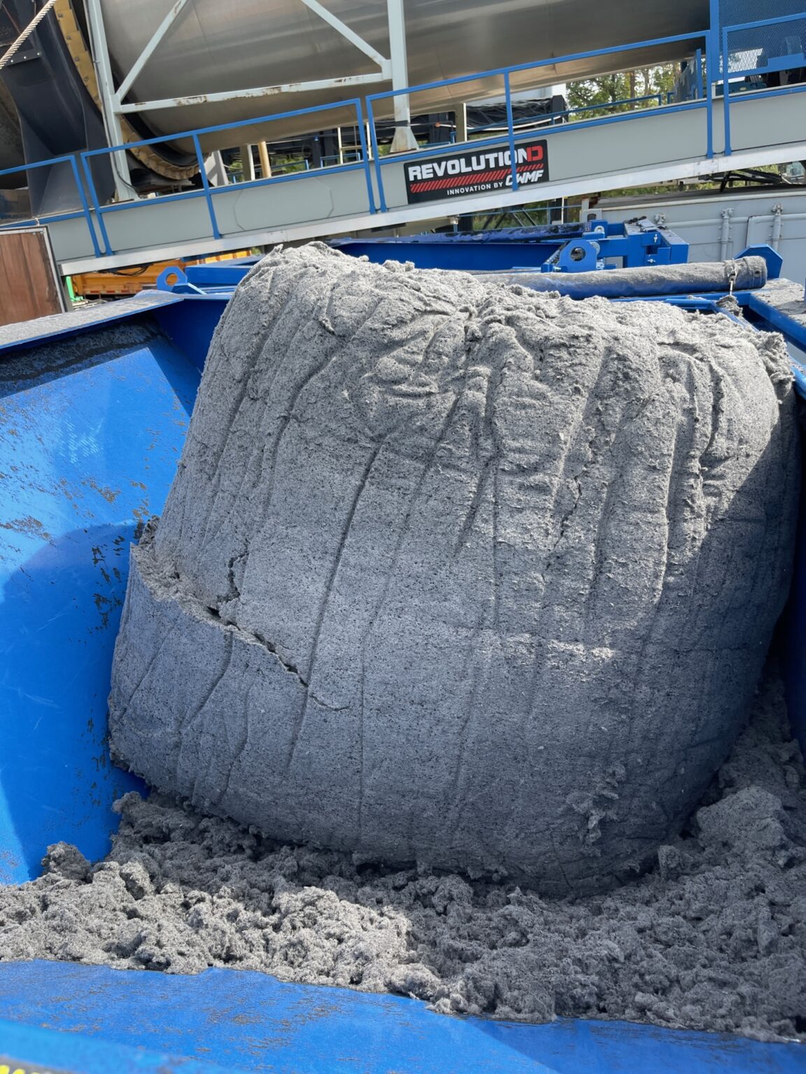 Tire Fiber Helps Reduce Cracking in Asphalt - Scrap Tire News: Tire and ...